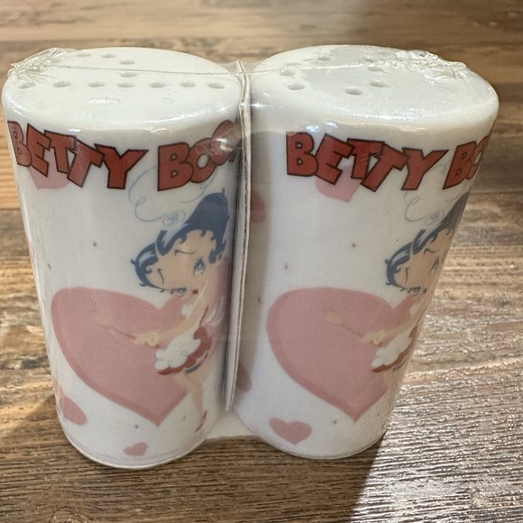 The Unbranded Brand | Art | Betty Boop Salt And Pepper Shakers Vintage ...